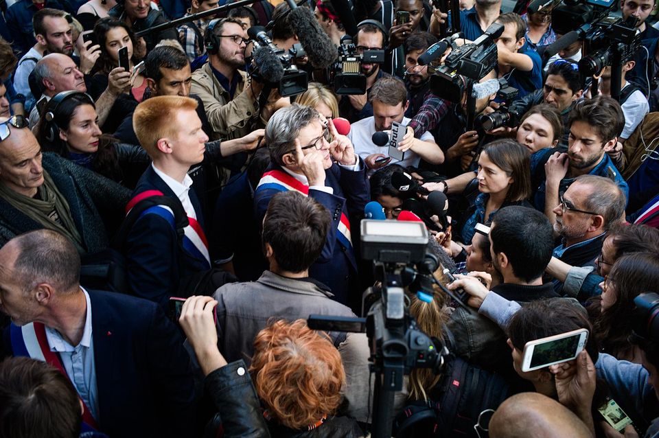 Mélenchon, la perquisition et l’hystérie médiatique | Lutte des classes